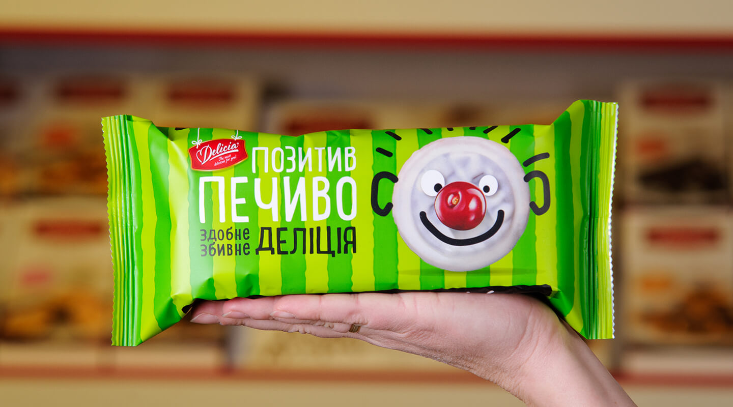 Delicia with cherry flavour in milk coating